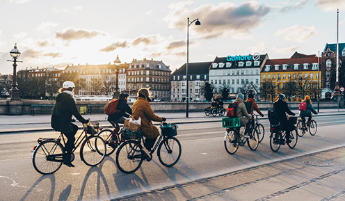 Dronning Louise's Bro (Queen Louise's Bridge) connects inner Copenhagen and Nørrebro and is frequented by tons of cyclists and pedestrians every single day. Photo by Martin Heiberg Dronning Louise's Bro (Queen Louise's Bridge) connects inner Copenhagen and Nørrebro and is frequented by tons of cyclists and pedestrians every single day. Photo by Martin Heiberg